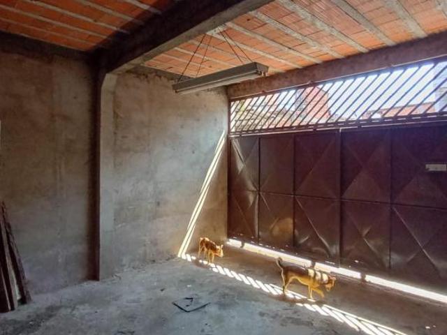 Casa à venda com 135m², 2 dormitórios 1 suíte e potencial de renda Embu das Artes/SP