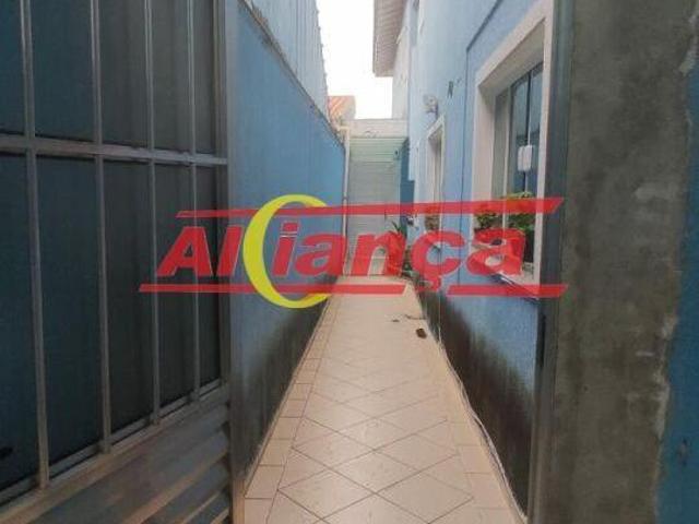 Casa à venda com 136m², 3 quartos e 3 vagas