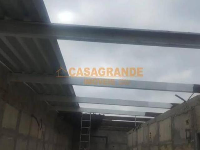 Casa à venda com 1 quarto, Piscina, SetVille