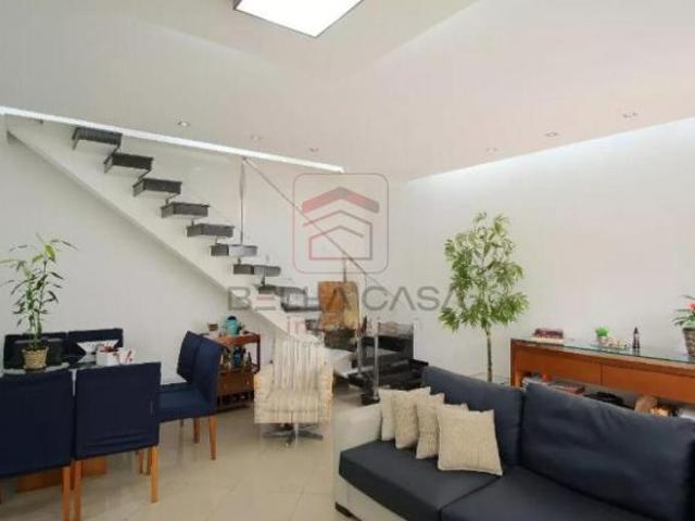 Casa à venda com 250m², 3 quartos e 2 vagas