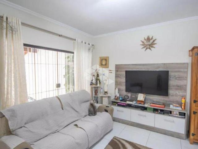 Casa à venda com 260m², 3 dormitórios e 2 vagas