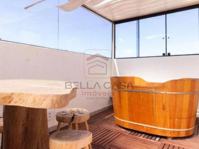 Casa à venda com 260m², 4 quartos e 6 vagas