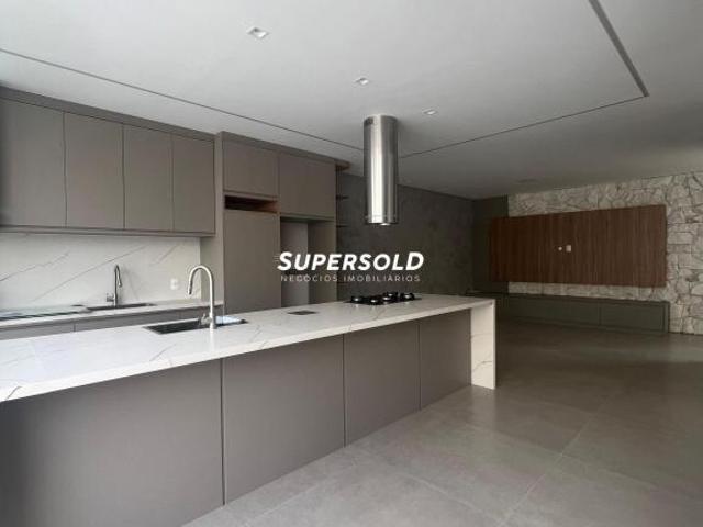 Casa à Venda com 262m² 03 Dormitórios/ Quartos – Sendo 03 Suítes– R$ 2.980.000,00 – no bairro Swis
