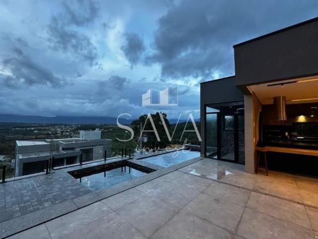 Casa à venda com 273,24 m² no Casa Branca