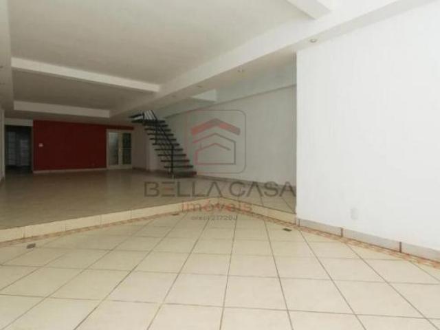 Casa à venda com 270m², 5 quartos e 2 vagas