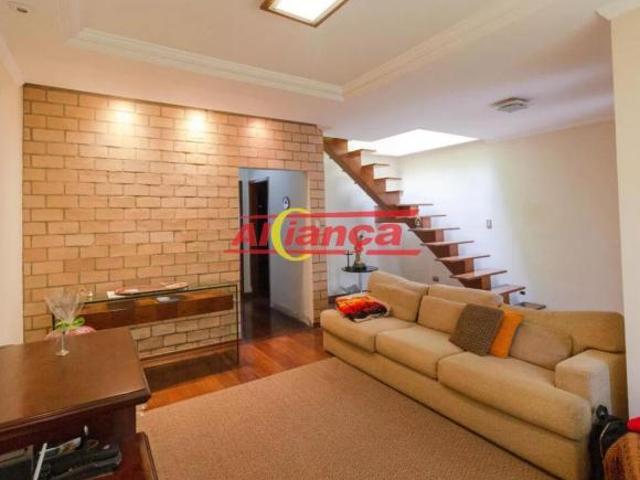 Casa à venda com 277m², 5 quartos e 3 vagas