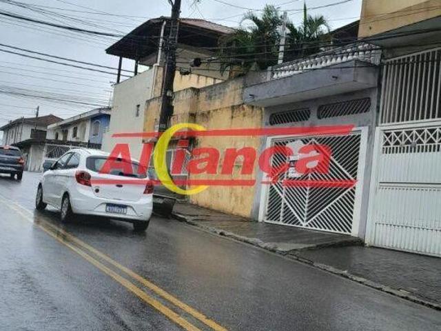 CASA A VENDA COM 275 M, 3 QUARTO E 5 VAGAS!