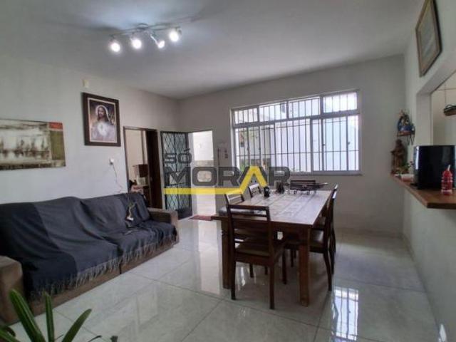 Casa a venda com 280m2, 3 quartos 1 suite e 6 vagas no bairro Santa Cruz