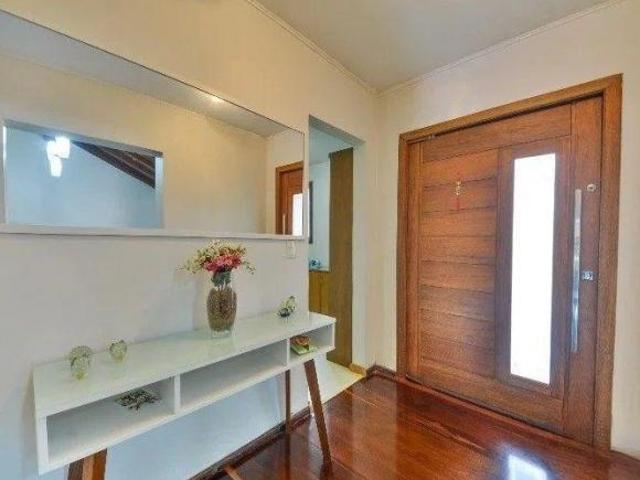 Casa à venda com 280m² | 3 dormitórios | 1 suíte | 2 vagas | Ipanema – Porto Alegre