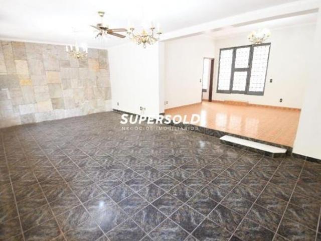 Casa à Venda com 287m² 03 Dormitórios/ Quartos Sendo 02 Suítes – R$ 900.000,00 – no bairro Cidad