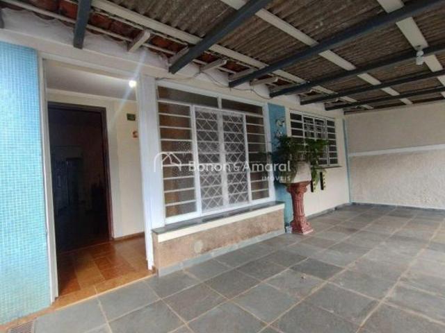 Casa à venda com 284 m² na Vila Nogueira Campinas/SP