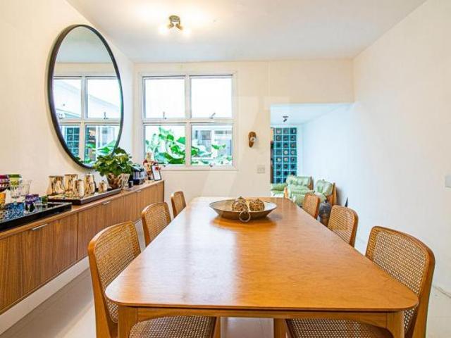 Casa à venda com 200 m² de área útil na Vila Nova Conceição