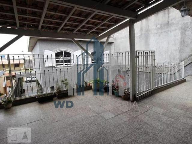 Casa à venda com 200m², 4 quartos e 5 vagas