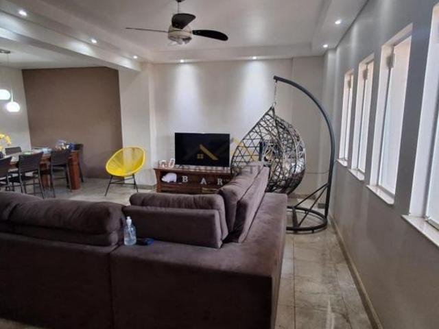 Casa a venda com 207 m² de construção no Bairro São Francisco com 04 quartos,sui