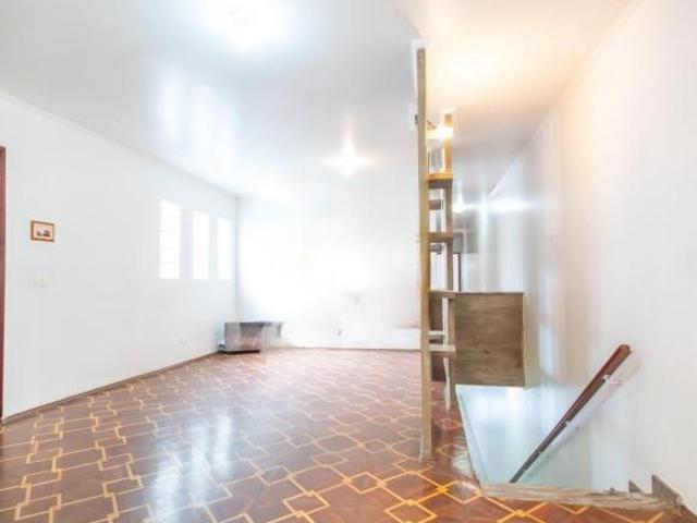 Casa à venda com 206m², 3 quartos e 2 vagas em Osasco!
