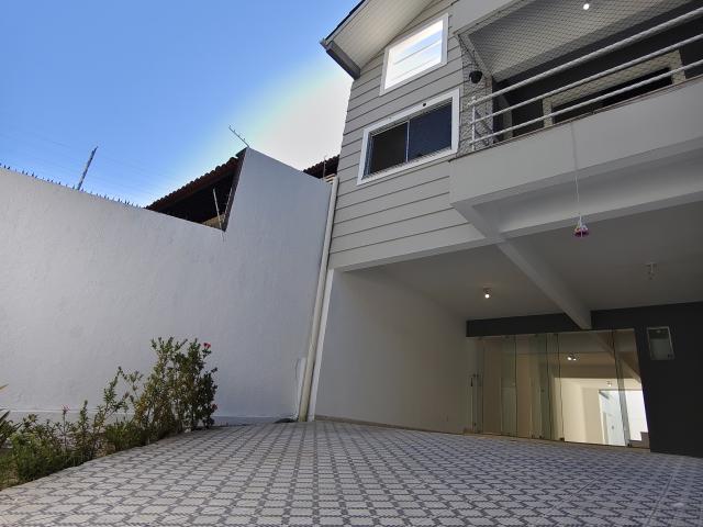Casa À Venda com 221m² de área construída em Setúbal