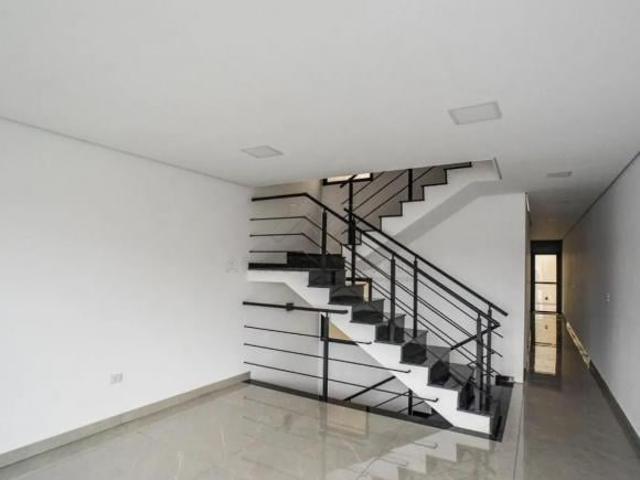 Casa à venda com 231m2 com 03 quartos e 02 vagas na Vila Lucinda, Santo André/SP