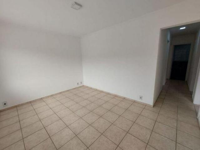 Casa à venda com 238m², 6 quartos e 6 vagas