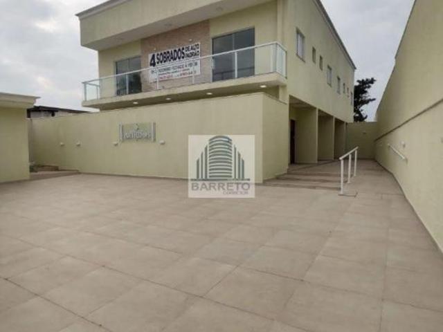 CASA Á VENDA COM 2 DORM. E PISCINA NO BELAS ARTES