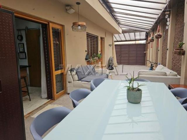 Casa à venda com 2 dormitórios, 1 suíte, 2 banheiros, 3 vagas e espaço gourmet. Em Santana