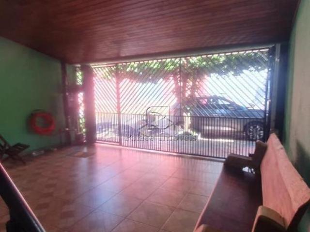 Casa á venda com 2 dormitórios, 1 suíte, 2 vagas