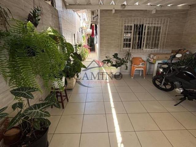 Casa à venda com 2 dormitórios 1 suíte | Área gourmet | Próximo à Brunella – Guarujá/SP