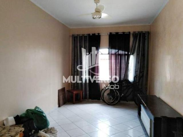 Casa à Venda com 2 dormitórios 1 suíte no Bairro Caiçara PG