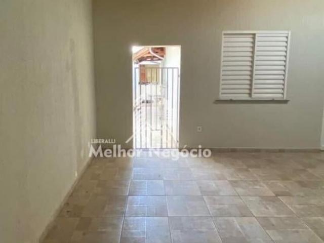 Casa à Venda com 2 dormitórios com área de churrasqueira, localizado no Conjunto Residencial Parque