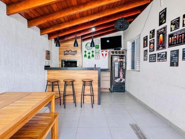 Casa à venda com 2 dormitórios e churrasqueira em condomínio na cidade de Sumaré