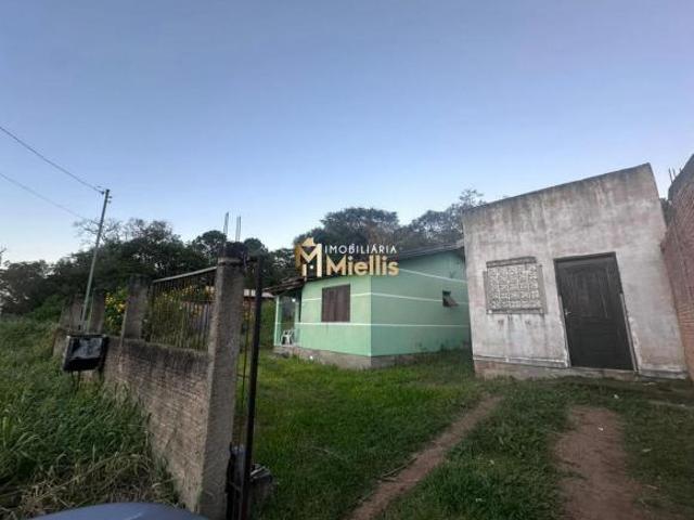 CASA À VENDA COM 2 DORMITÓRIOS E CONSTRUÇÃO PARA COMÉRCIO NO Tarumã