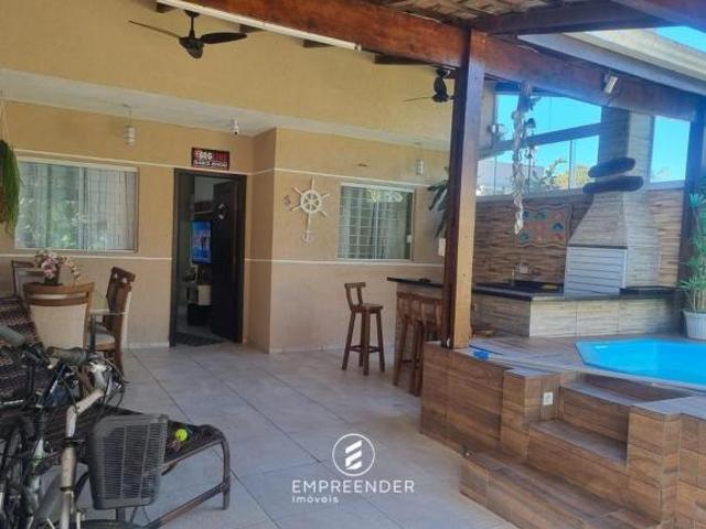 CASA À VENDA COM 2 DORMITÓRIOS EM MATINHOS