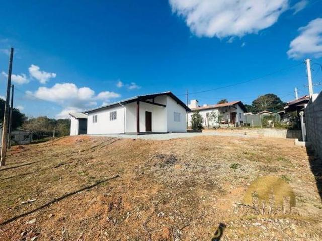 CASA À VENDA COM 2 DORMITÓRIOS EM TERRA PRETA