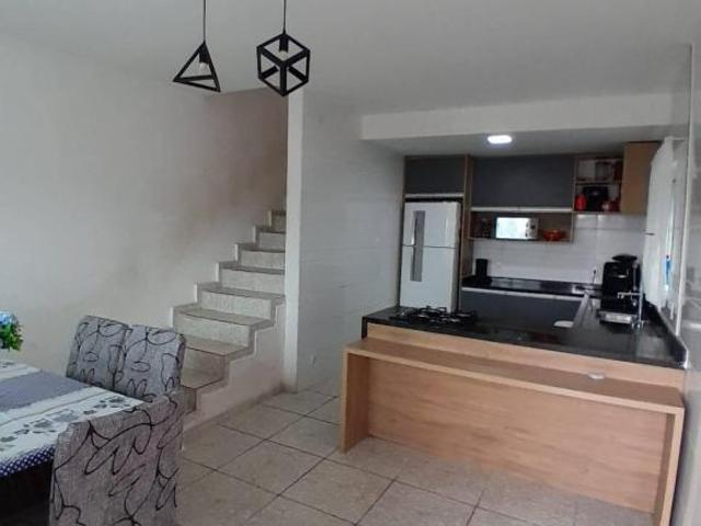 Casa à venda com 2 dormitórios em Terra Preta!