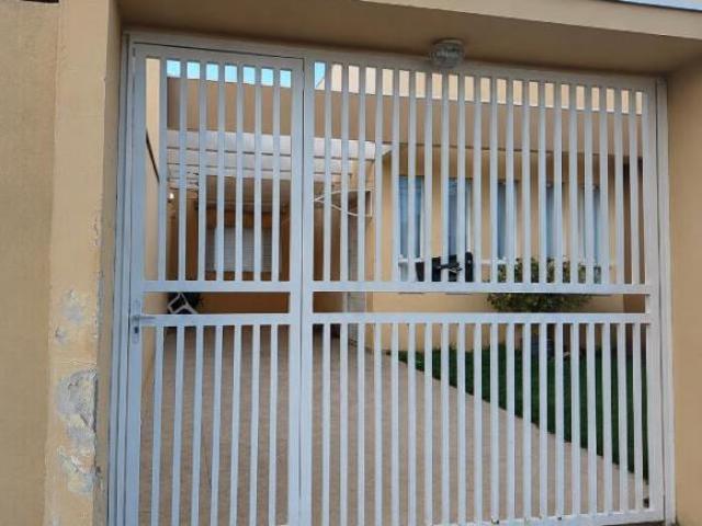 Casa a venda com 2 dormitórios Jardim Faculdade
