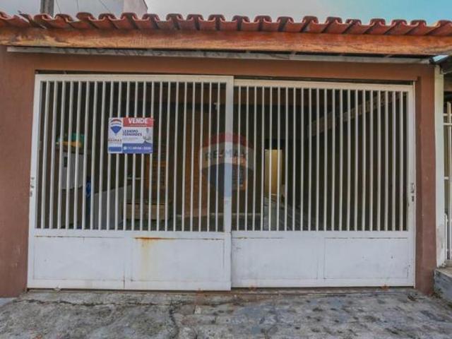 Casa à Venda com 2 dormitórios no Wanel Ville em Sorocaba SP