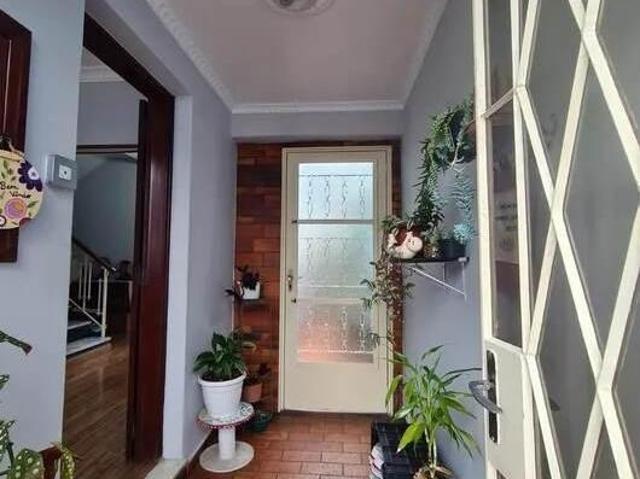 Casa a venda com 2 Dormitórios na Rua do Lago