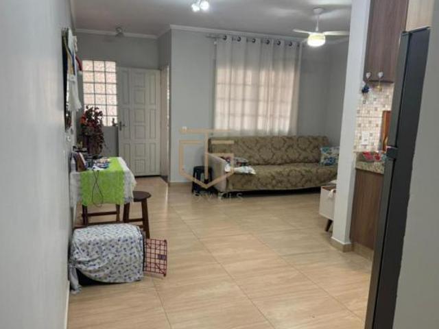 Casa á venda com 2 dormitórios sendo 1 suíte, no Jardim Terras de Santo Antônio Hortolândia/SP