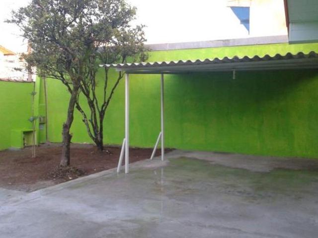 Casa a venda com 2 dorms no Jardim Colonial, amplo quintal / Aceita permuta