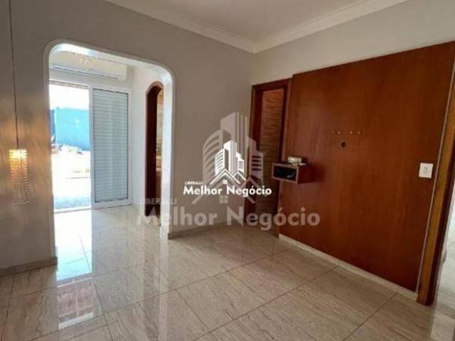 Casa à venda com 2 suítes na Vila Frezzarim em Americana