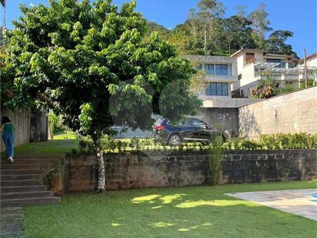 Casa à venda com 2 suítes no condomínio Recanto da Lagoinha, Ubatuba