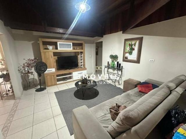 Casa à venda com 2 suítes e piscina no Condomínio Haras São Luiz, Salto/Sp