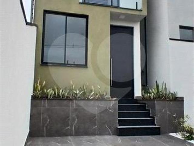 Casa à venda com 2 suítes em Vila Brasileira, Mogi das Cruzes