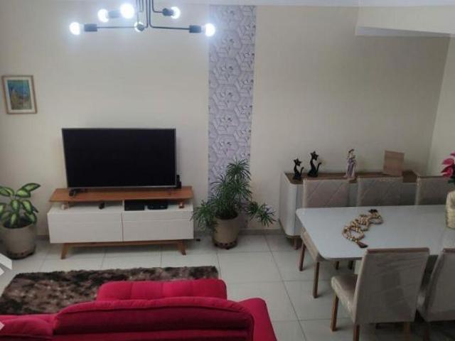 Casa à venda com 2 suítes, 2 vagas, 120m² Água Rasa