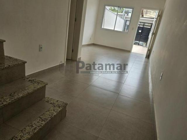 casa a venda com 2 suítes 3 banheiros e 2 vaga no Jardim Ester
