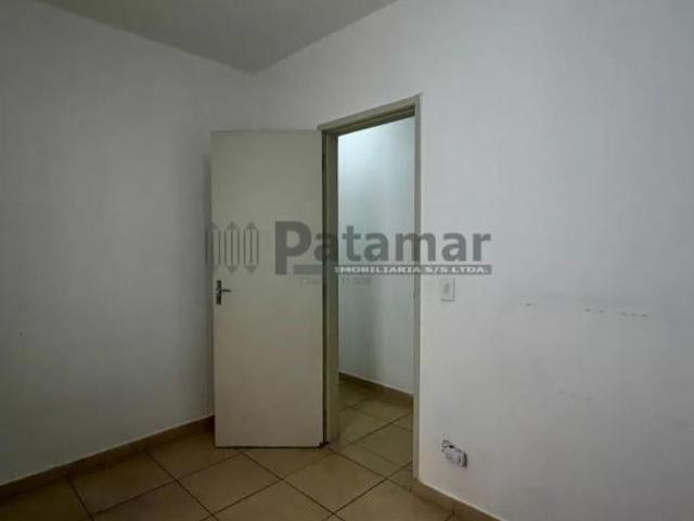 Casa à venda com 2 quartos, 1 suíte e 2 vagas no Jardim Ester Yolanda