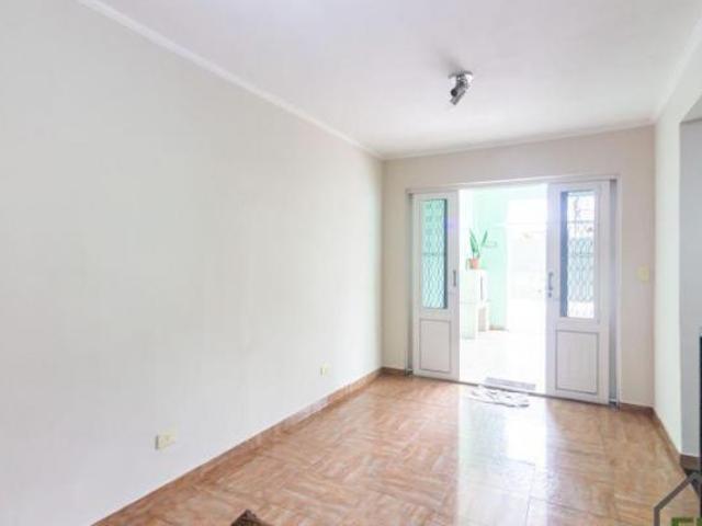Casa à Venda com 2 Quartos 1 Suíte e 2 Vagas no Jardim Roberto Osasco