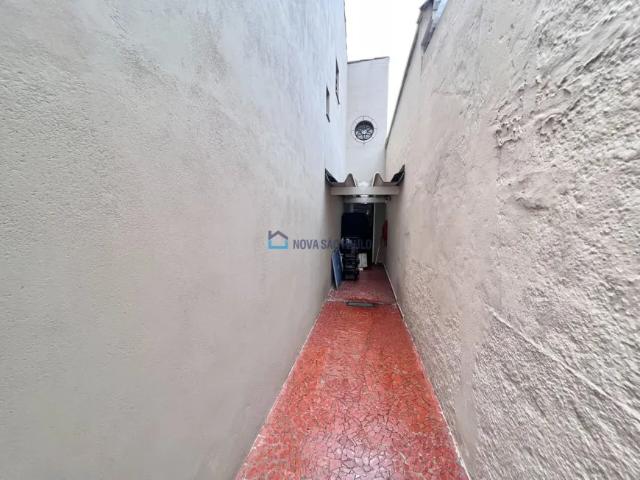 Casa à venda, com 2 quartos, 1 suíte, 2 vagas, na Saúde