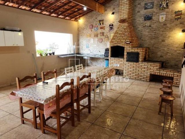 Casa a venda com 2 quartos, 2 banheiros 336m, no Bairro Caxambu Jundiaí