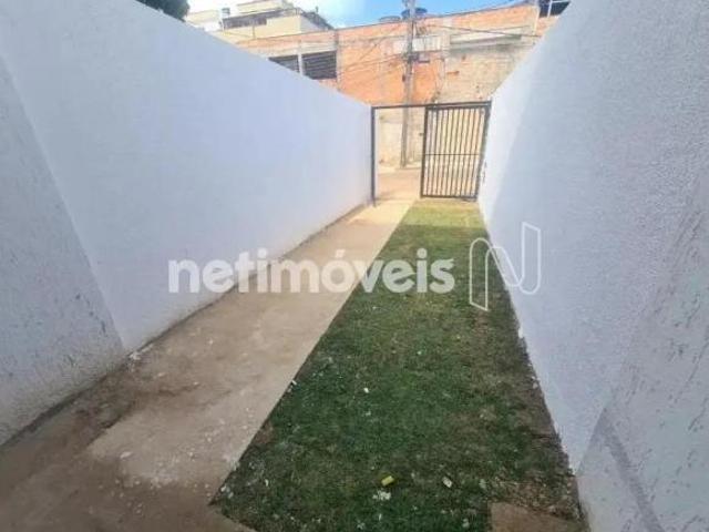 Casa à venda com 2 quartos, 2 suites, 2 vagas de garagem, no Bairro Lagoinha Leblon
