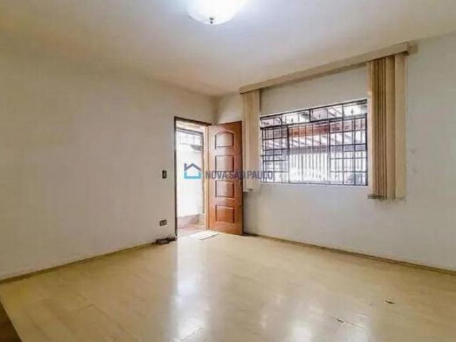 Casa à venda, com 2 quartos, 2 vagas, na Vila Santo Estéfano